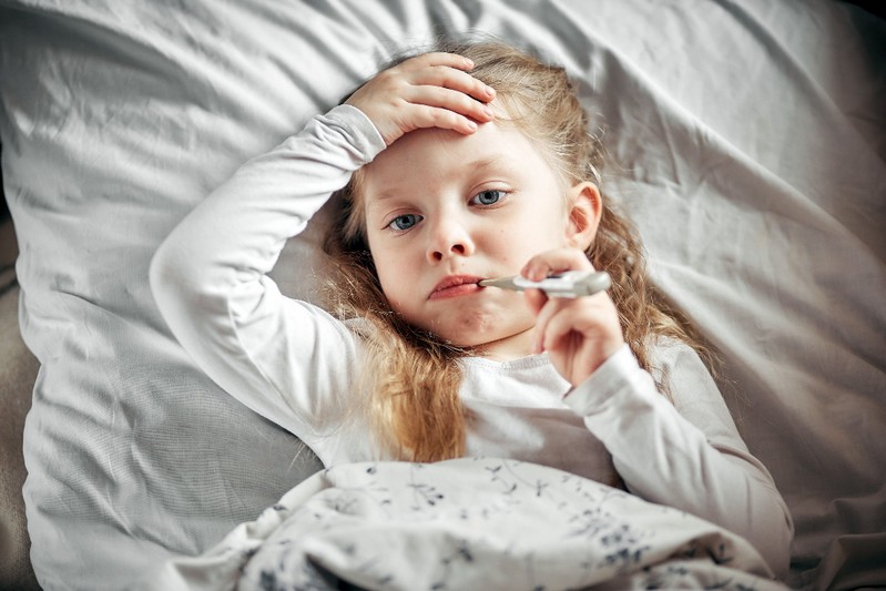 РАСТЕ БРОЈОТ НА БОЛНИ ДЕЦА: Над 200 респираторни вируси можат да ...